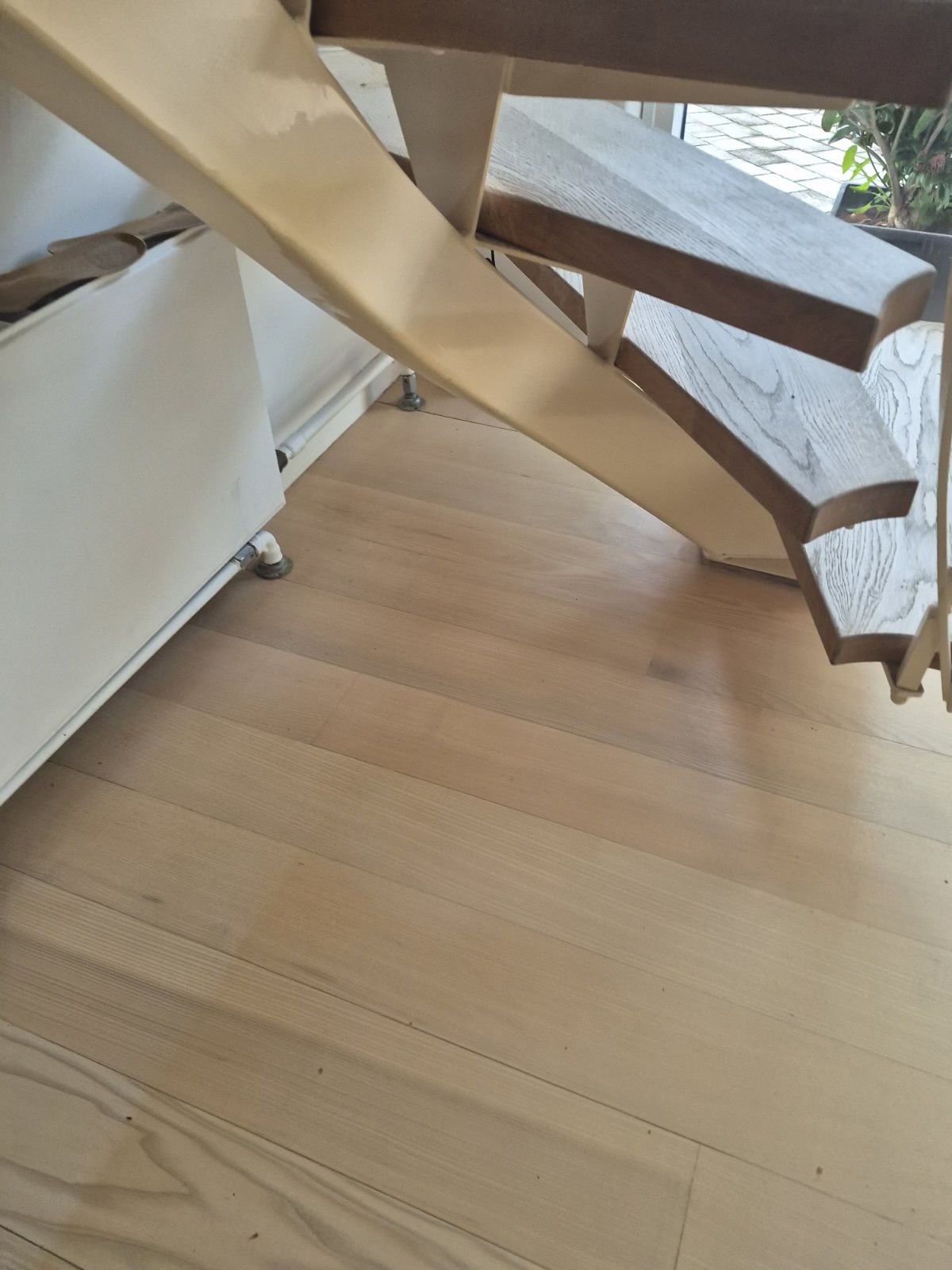 Slibning under trappen